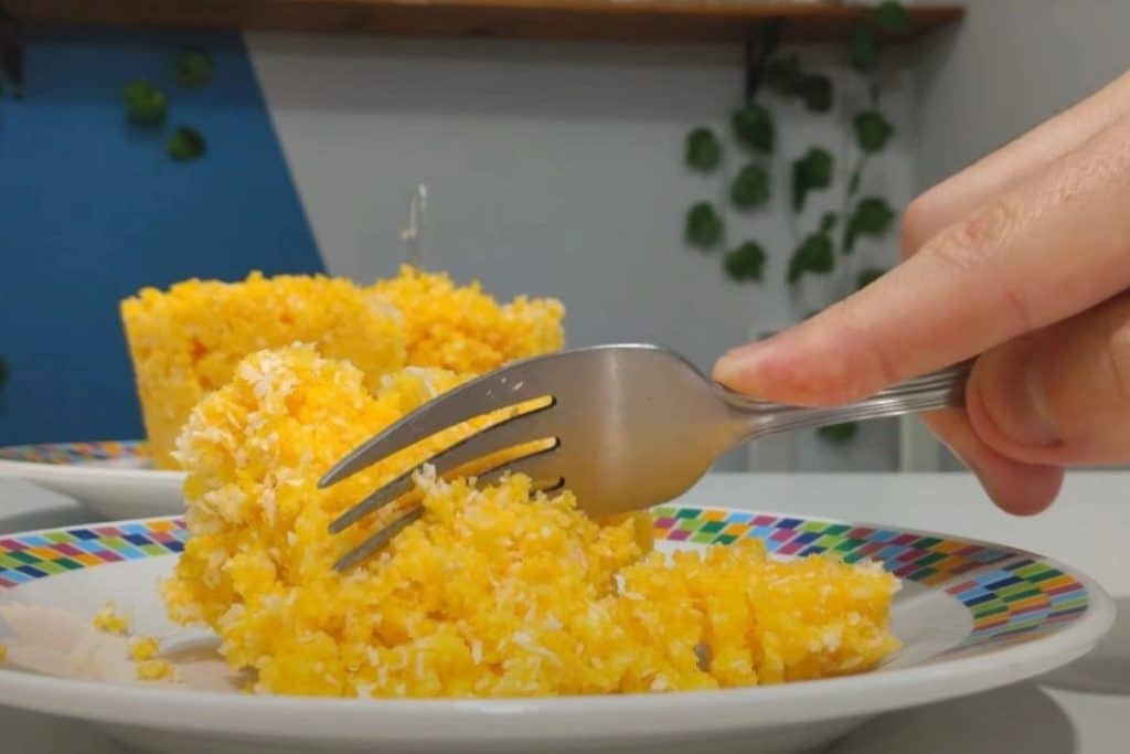 Cuscuz doce tradicional nordestino perfeito para seu café