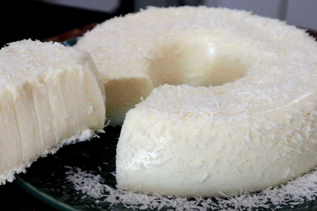 Pudim de coco o mais fácil e saboroso de todos que fica muito cremoso ...