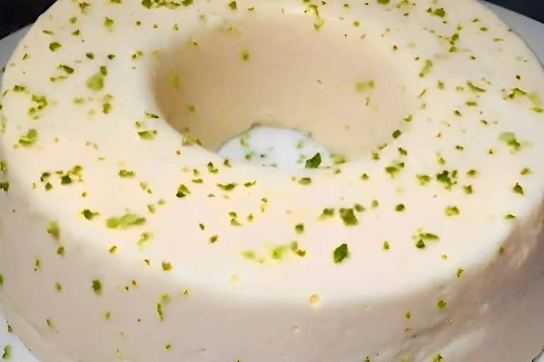 Pudim de limão super cremoso e refrescante para o calor de final de ano