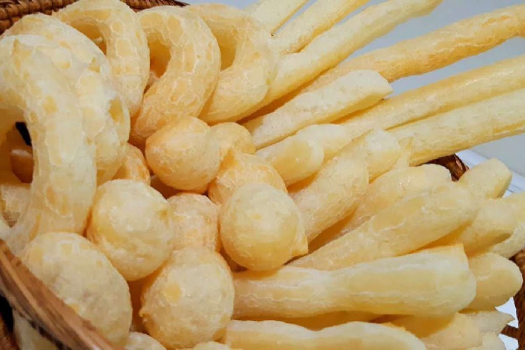 Biscoito de polvilho assado para você servir com um cafézinho