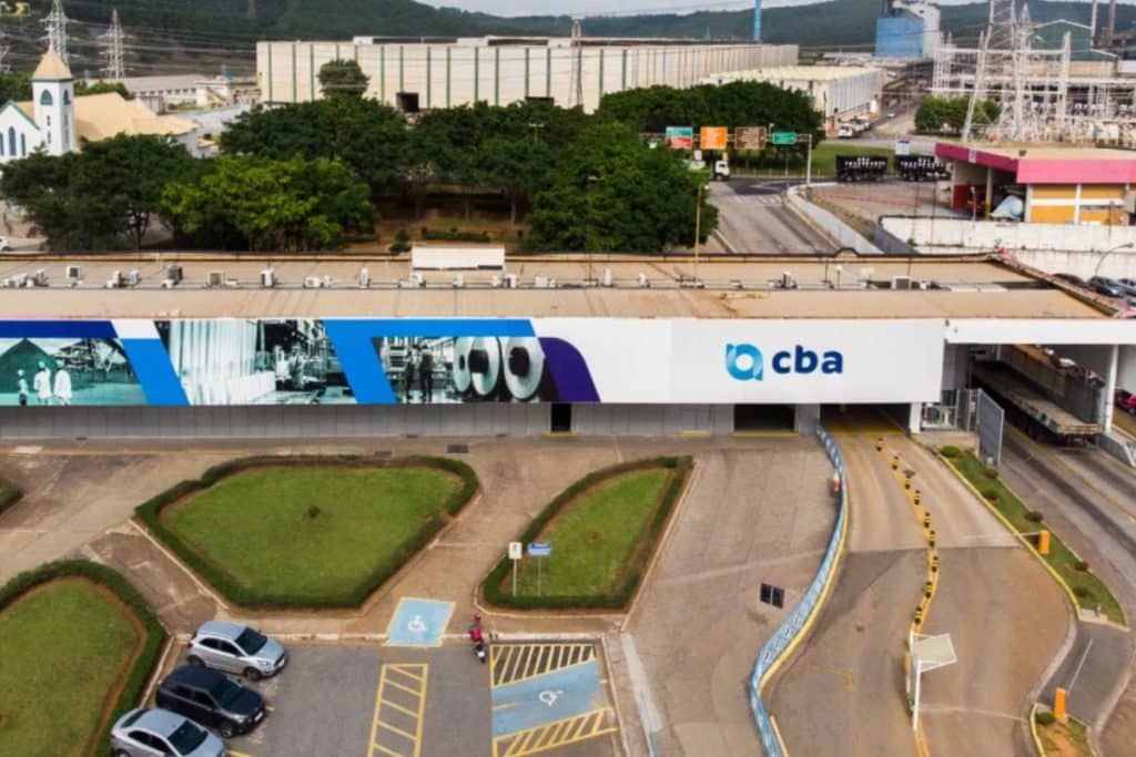 CBA inicia abril com vagas para homens e mulheres no setor de produção ...