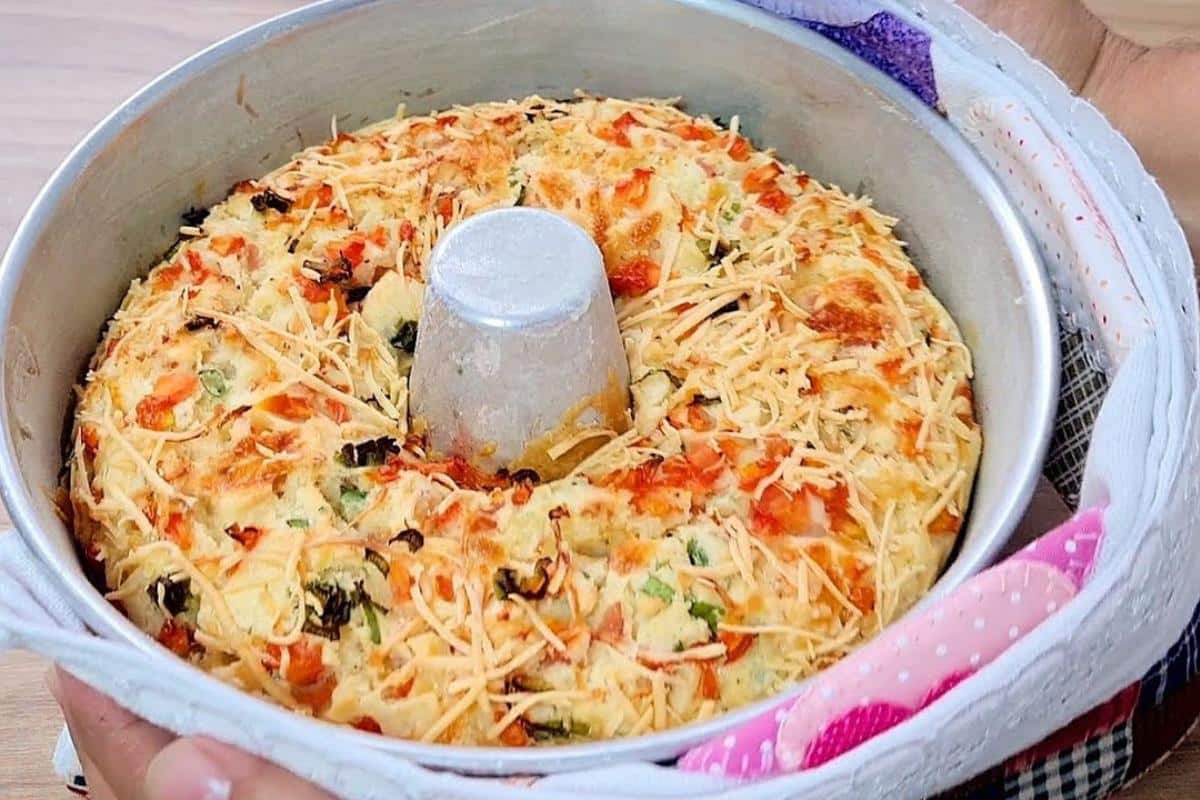 Receita de bolo de arroz cozido mega saboroso e fácil de preparar