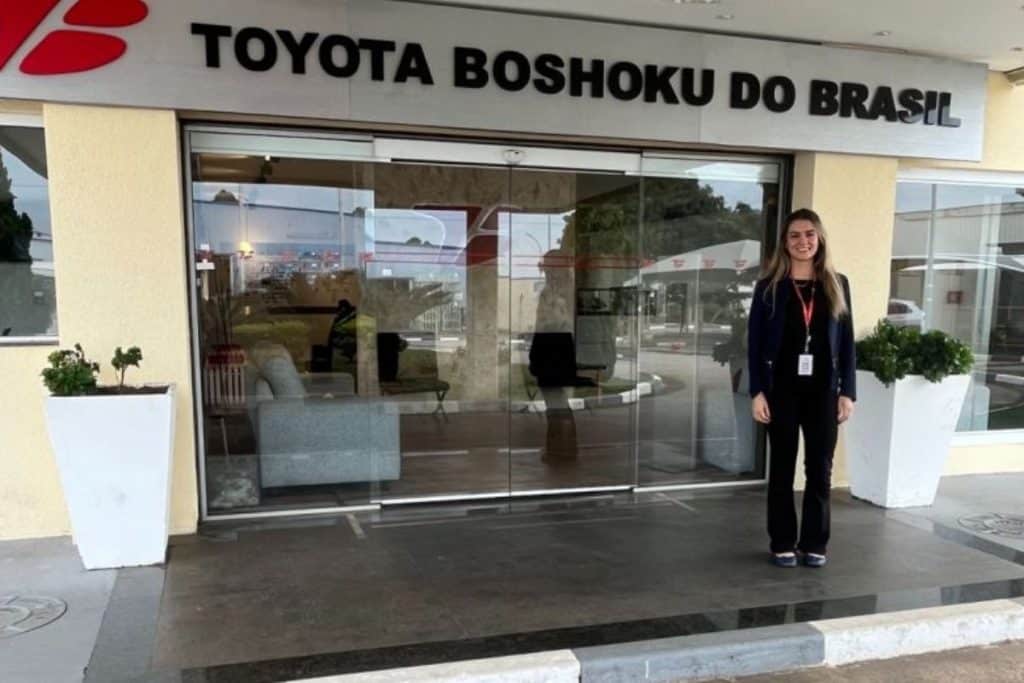 Veja como cadastrar curriculum na Fábrica da multinacional Toyota ...
