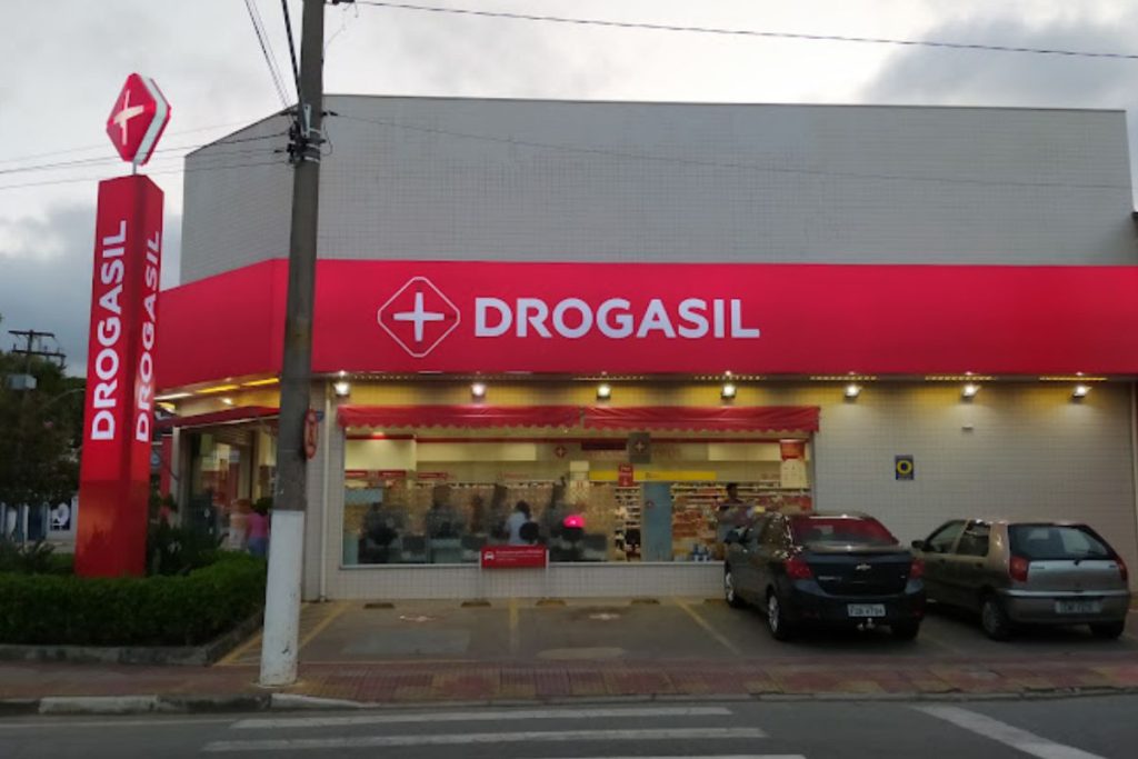 Drogasil abre vagas para atendente em São Roque com contratação ...