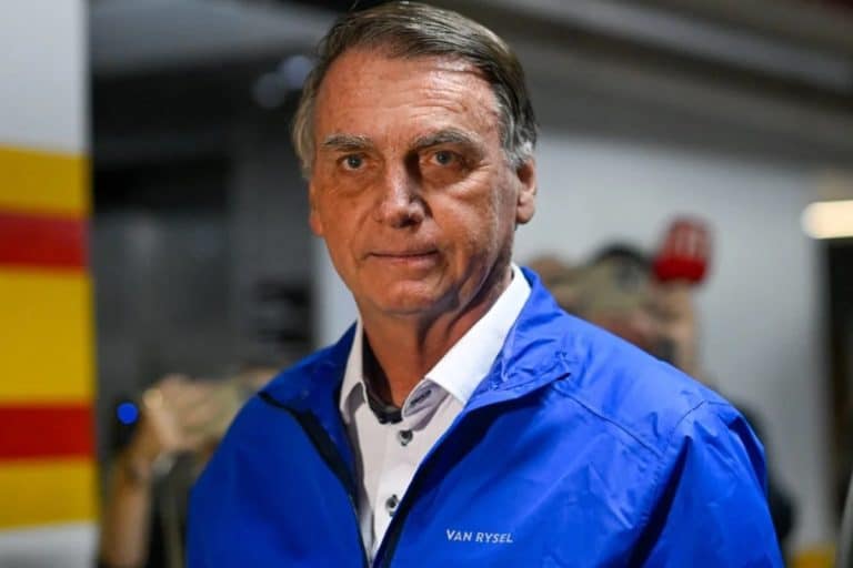 Vídeo: Vidente diz que viu caixão de Bolsonaro em previsão para 2026